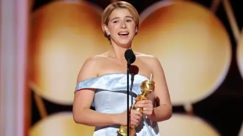 Timothee Chalamet Beats DiCaprio at Golden Globes as Oscars Stakes Rise ...